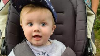 Oliver Steeper: Grieving parents launch charity in memory of baby - BBC ...