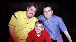 Sean Hughes: Comedian, actor and writer dies aged 51 - BBC News