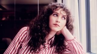Rae Morris: 'I was definitely, fully dropped' - BBC News