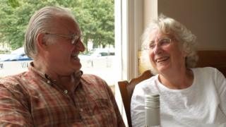 Thousands complain to HMRC about tax repayments - BBC News