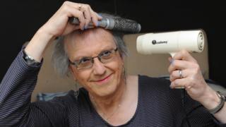 Living with Peter who dresses as Penny - BBC News