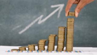 The dos and don'ts of getting a pay rise - BBC News