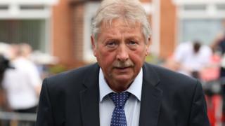 Sammy Wilson: MP quits as DUP chief whip at Westminster - BBC News
