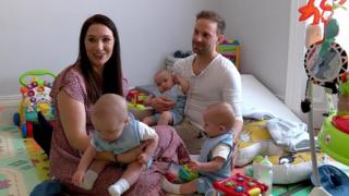 Rare identical Cheshire triplets were 'one-in-200 million' - BBC News