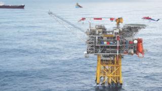 North Sea strikes by 1,300 offshore workers to go ahead - BBC News