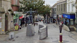 Redruth regeneration of town centre complete - BBC News