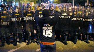 How US police training compares with the rest of the world - BBC News