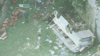 Dibble's Bridge coach crash: Film remembers 33 who died - BBC News