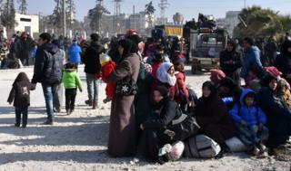 The radio station giving hope to listeners in Syria - BBC News