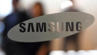 Samsung gets self-driving car permit in California - BBC News