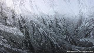 What causes different frost patterns? - BBC Weather