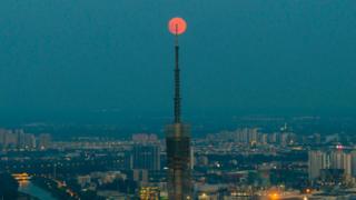 Sturgeon Moon: Supermoon pictures from around the world - BBC News