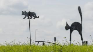 A1 Black Cat roundabout statue to be taken down for road upgrade - BBC News