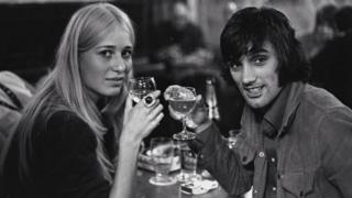 In Pictures: Remembering George Best ten years after his death - BBC News
