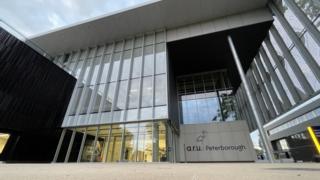 Peterborough university opens doors to first students - BBC News