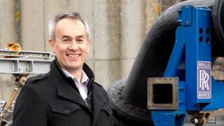 Rolls-Royce tests a jet engine running on hydrogen - BBC News