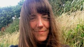 Cancer patient will keep running despite prognosis - BBC News