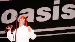 Oasis reunion: The young fans rebooting the spirit of the 1990s - BBC News