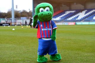 Alan Savage preferred bidder to buy Inverness Caley Thistle - BBC News