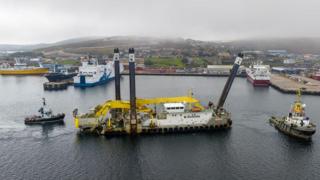 Funding secured for deep water quay at Lerwick - BBC News