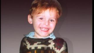 James Bulger: Helpline for victims launched in memory of toddler - BBC News