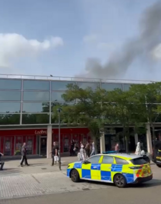 Milton Keynes shopping centre evacuated after fire - BBC News