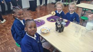 Wellingborough school trials free breakfast club - BBC News
