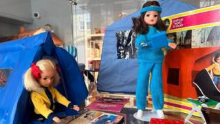 Sindy at 60: Fans celebrate six decades of childhood toy - BBC News