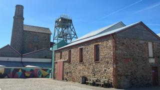 Firms at Cornwall's Heartlands say trading 'not sustainable' - BBC News