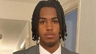 Kamari Johnson: Boy was stabbed over moped deal, Old Bailey hears - BBC ...