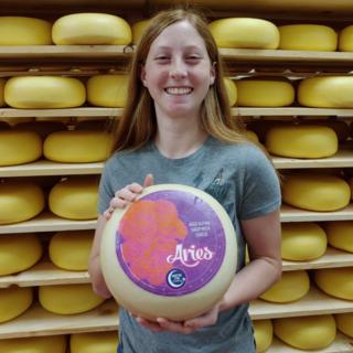 American cheese: Does it deserve its bad reputation? - BBC News