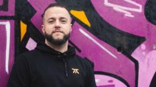 Twitch scraps ad changes after streamers leave platform - BBC News