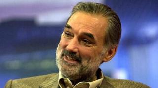 In Pictures: Remembering George Best ten years after his death - BBC News