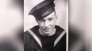 D-Day veteran 'astonished' to receive Freedom of Derbyshire - BBC News