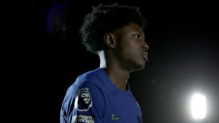 Chelsea news: Sam Rak-Sakyi to sign new two-year deal - BBC Sport