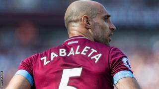 Pablo Zabaleta: West Ham defender extends contract until 2020 - BBC Sport