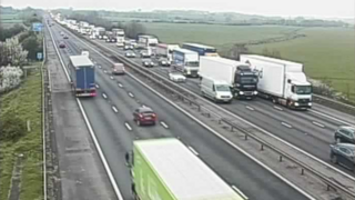 M5 traffic: Motorway reopens after lorry crashes - BBC News