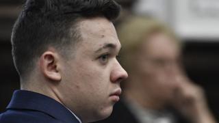 Kyle Rittenhouse case: Why it so divides the US - BBC News