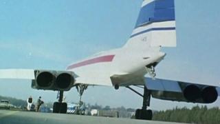 Concorde remembered 20 years since final flight in Bristol - BBC News