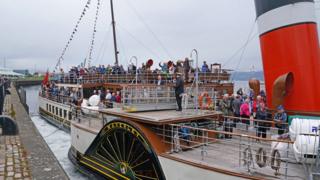 Waverley: Historic paddle steamer 'more popular than ever' - BBC News