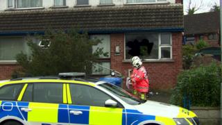 Bangor: Parents of MLA Alex Easton die in house fire - BBC News