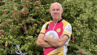 'King of Chemo' Iain Ward aims to break marathon fundraising record ...
