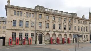 Blackpool post office bought by council after hotel plan fails - BBC News