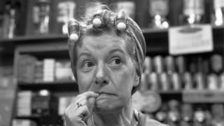 Coronation Street: Tributes paid to actress Jean Alexander - BBC News