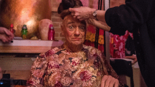 Roy Hudd, actor and comic, dies aged 83 - BBC News