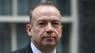 Stormont: Bill on assembly members' pay cut introduced - BBC News