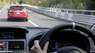 What are the rules for driving when you have failing eyesight? - BBC News