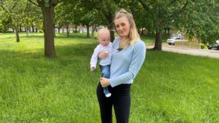 Why have crows been attacking people in Nottinghamshire? - BBC News