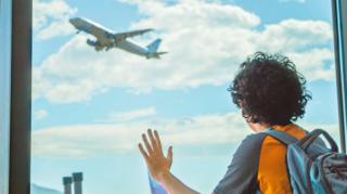World's longest passenger flight jets off on 29 hour journey - BBC ...