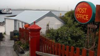 Post Office secures £370m funding from government - BBC News